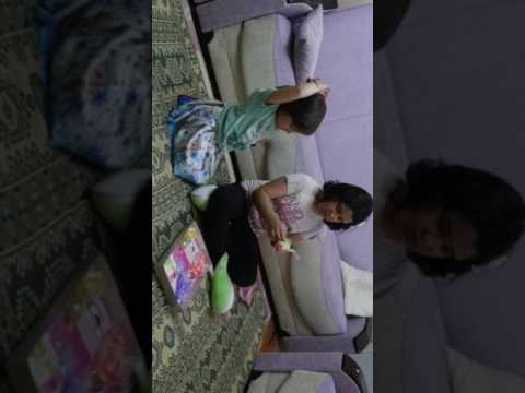 Berra ve Elvin Tahran kardeşlerin barbie sevinci