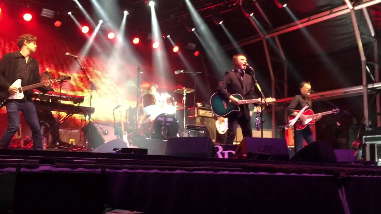 Ray Davies, Lola - YouTube
