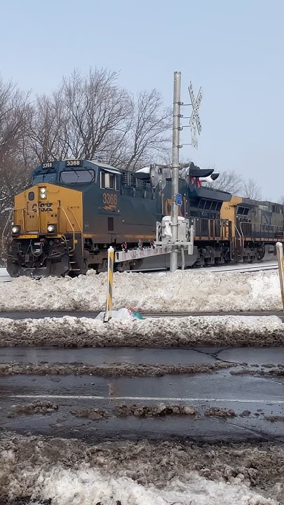 CSX 3368 ET44AH Leads CSX M561 At Bayview Road Blasdell NY 1/23/25 - YouTube