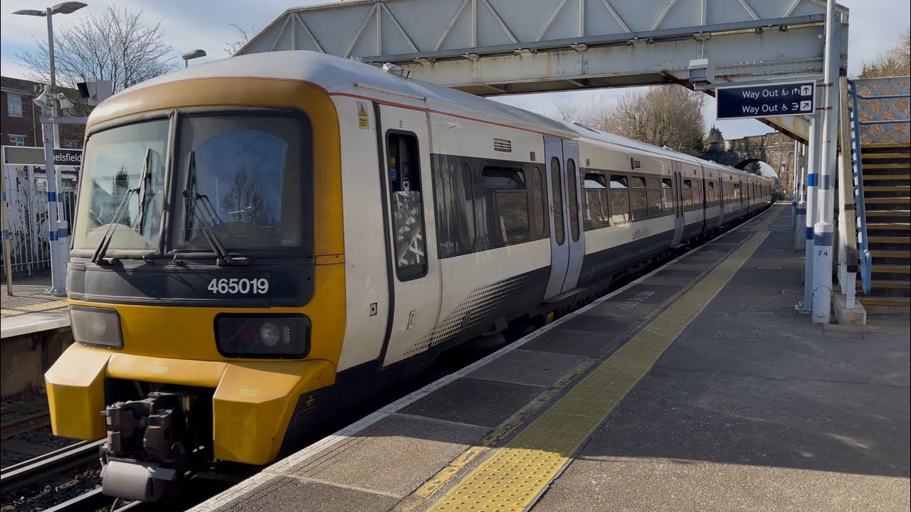 Southeastern Class 465 Trains at Chelsfield and Dartford Kent - YouTube
