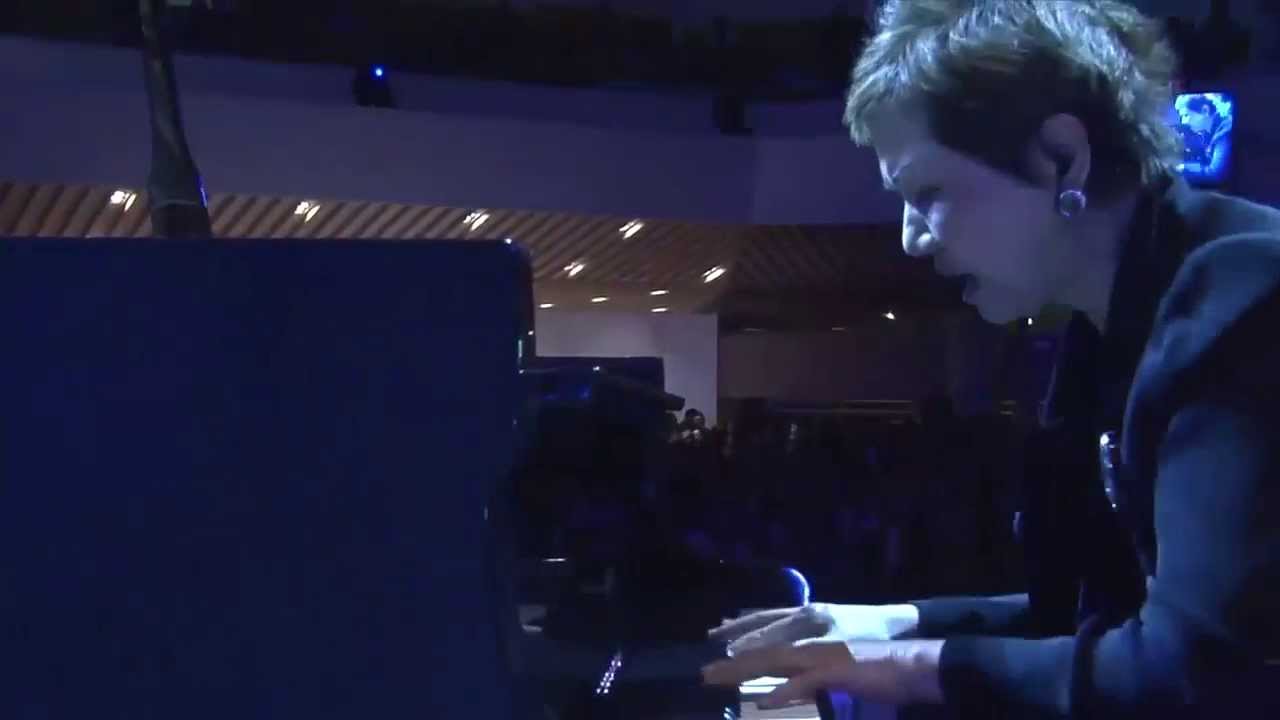 Pianist Aija Kim, 성금요일예배, 만나교회 on Mar 29, 2013 - YouTube