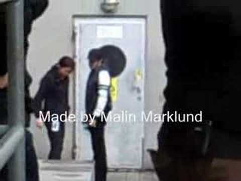 AJ smoking outside Hovet arena in Stockholm April 14th 2008