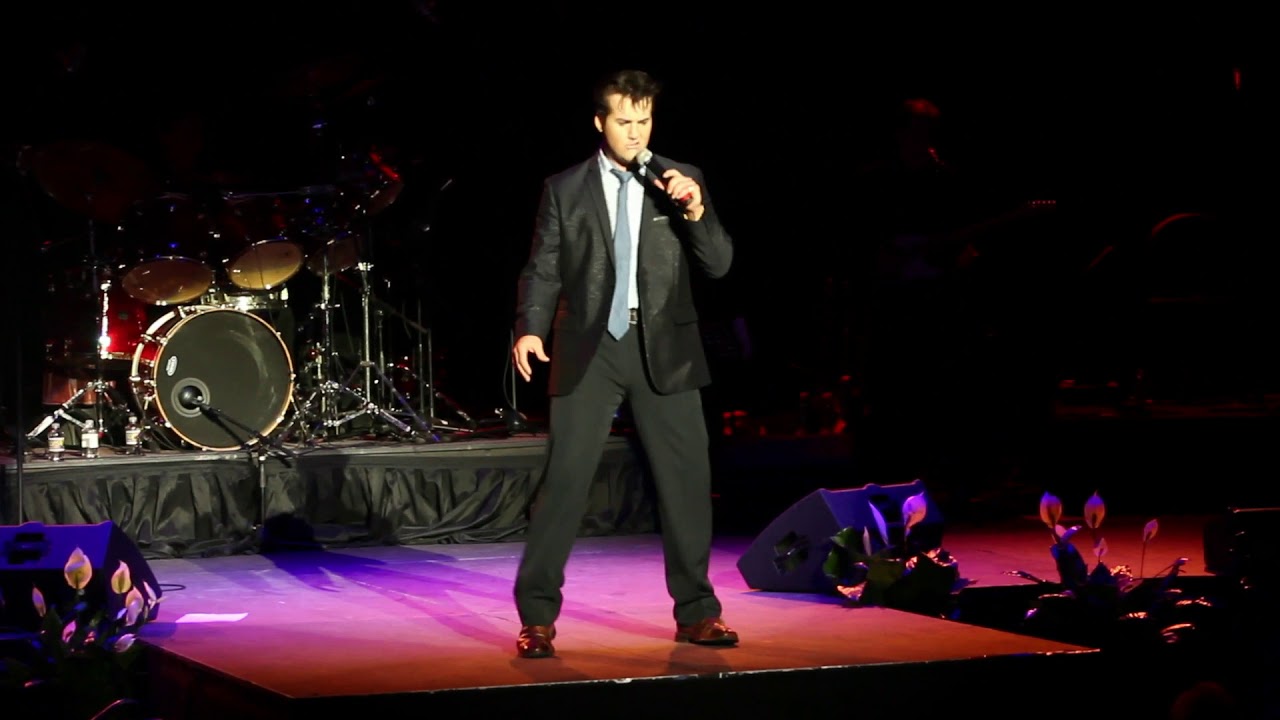 Brandon Bennett sings Jailhouse Rock 2019 Tupelo Elvis festival - YouTube