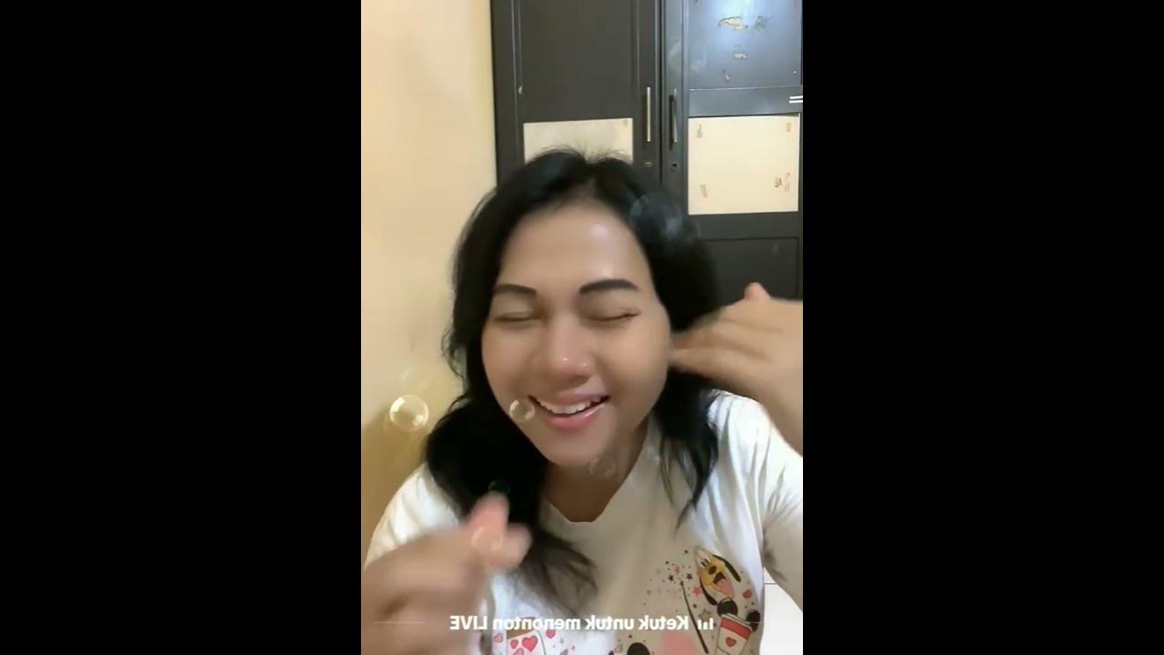 BUNDA NIA SEDANG LIVE MALAM INI - YouTube