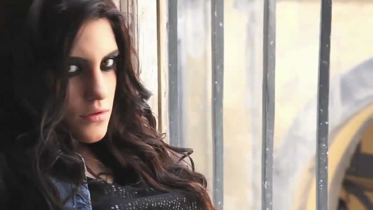 Akè Limited | Backstage Clip - YouTube