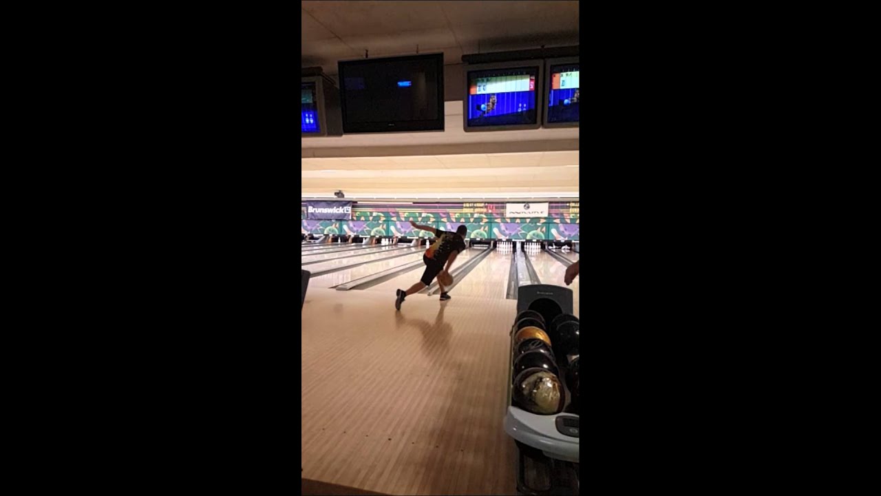 Bowling slow motion Jason Sterner - YouTube