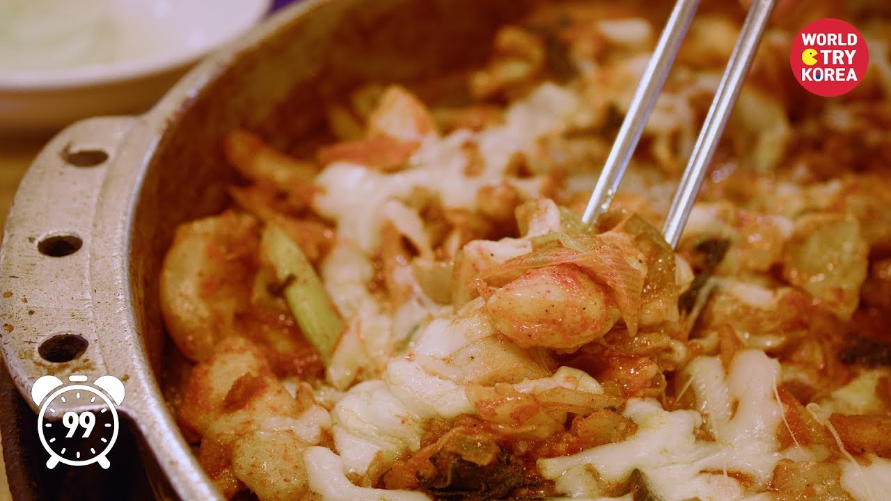 Korean Food l Spicy Stir-Fried Chicken (Cheese topping) l 99 seconds ...