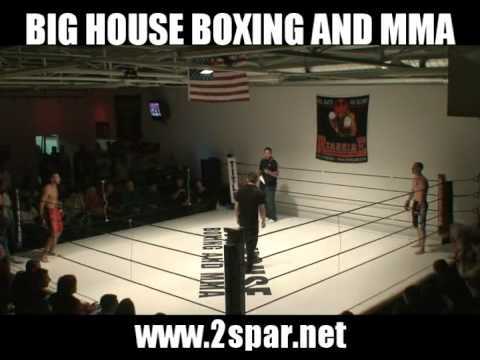 Mike vs Russ MMA Fight Lansing, Michigan - YouTube