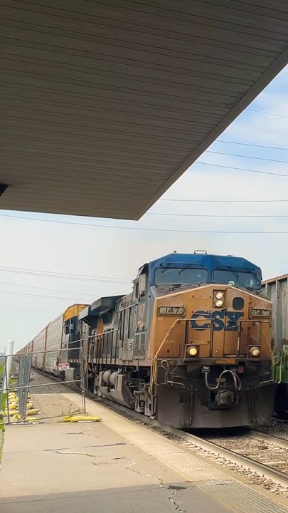 CSX 147 leads out of Buffalo - YouTube