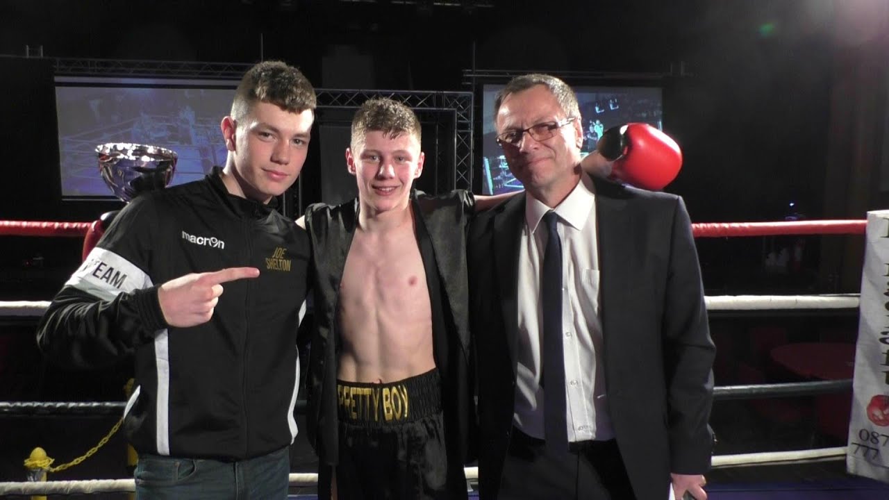 Cyclone 4 Boxing Alfie Copperthwaite V Frank Smith - YouTube