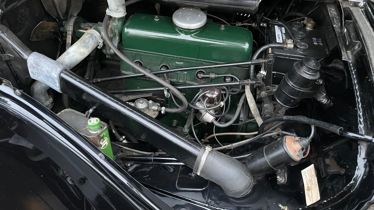 Citroën Traction Avant - engine Sound - YouTube