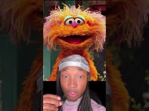 Why Big Bird shot Elmo’s girlfriend - YouTube