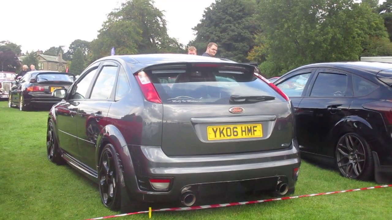 Ford Focus ST MK2 Revs Hard! (HD) - YouTube