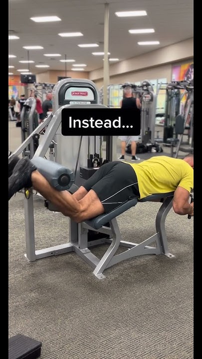 How to Properly Perform Lying Hamstring Curls With Good Form (Exercise Demonstration) - YouTube