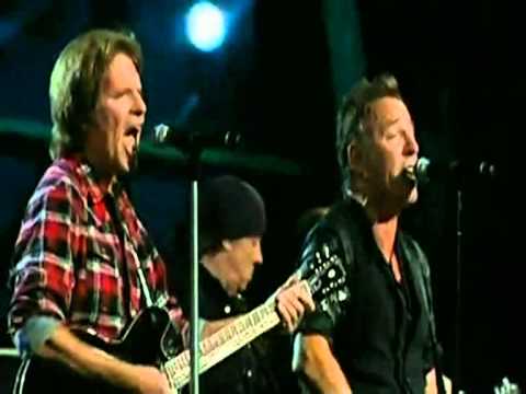 Tribute   Springsteen, Bruce w John Fogerty   Oh, Pretty Woman  clip