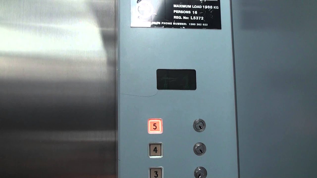 コネ製 展望エレベーター KONE Observation Traction Elevator @ Surfers Paradise ...