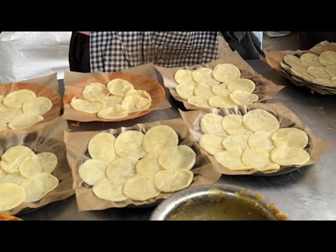 Alupuri in surat vadlavali alupuri famous !!! - YouTube
