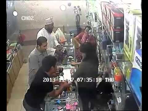 Pakistani chor in dubai dragon mart - YouTube