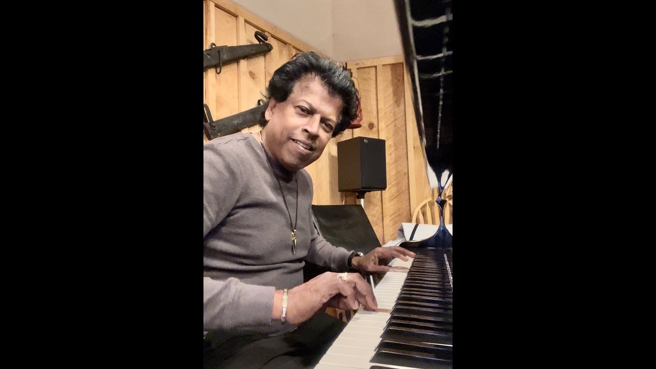Worship Piano - DR. ENOCH FERNANDO - YouTube
