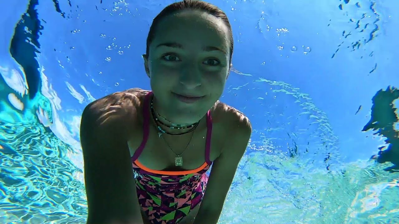 Carla Swimming All Alonein The Swimming Pool Youtube