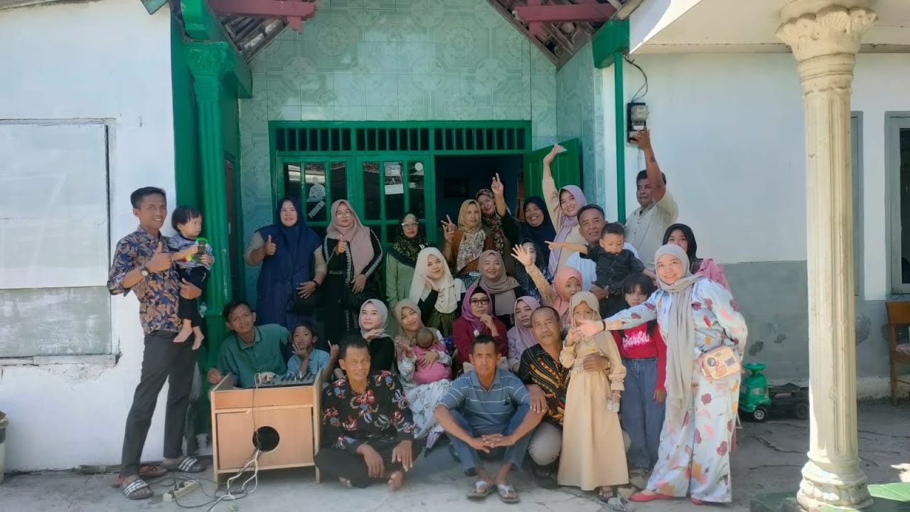 Reuni keluarga besar Bani Taslim - YouTube
