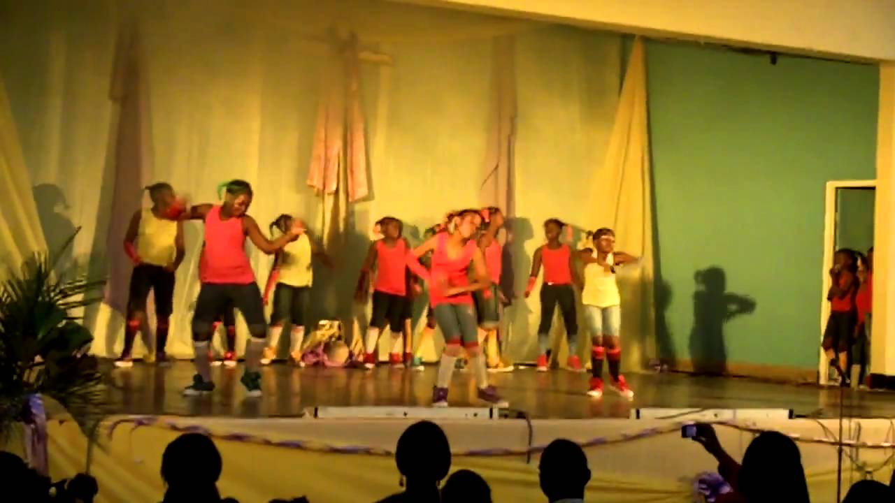 Ardene kids dancing - YouTube