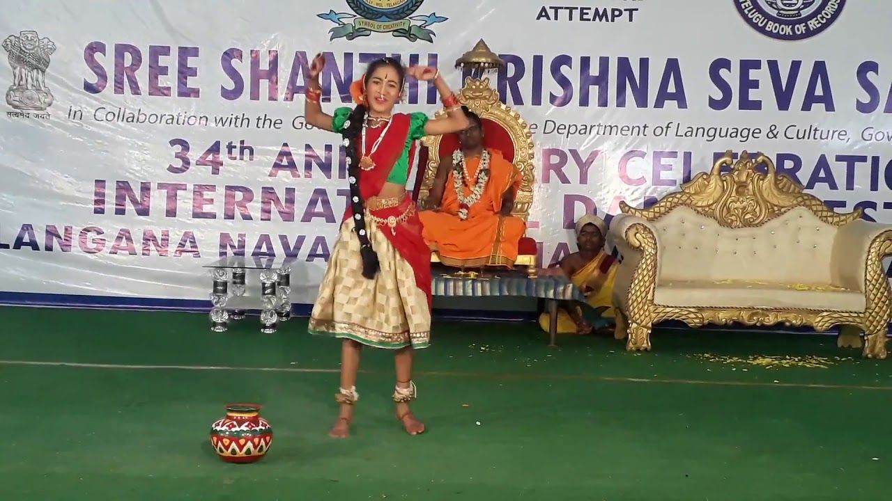 Deli deli dance by geethika - YouTube