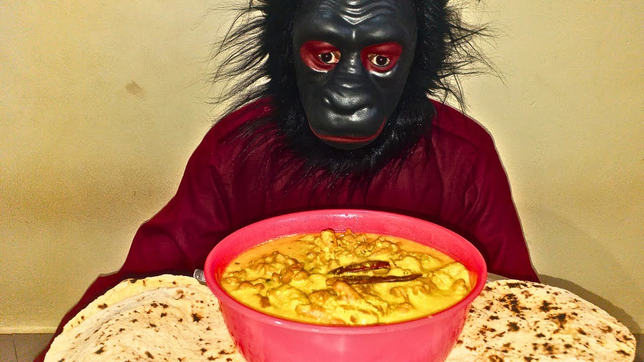 CHATORE UNCLE EATING KADHI PAKODA || आज भर-भर के कढ़ी पकौड़ा खाऊंगा ...