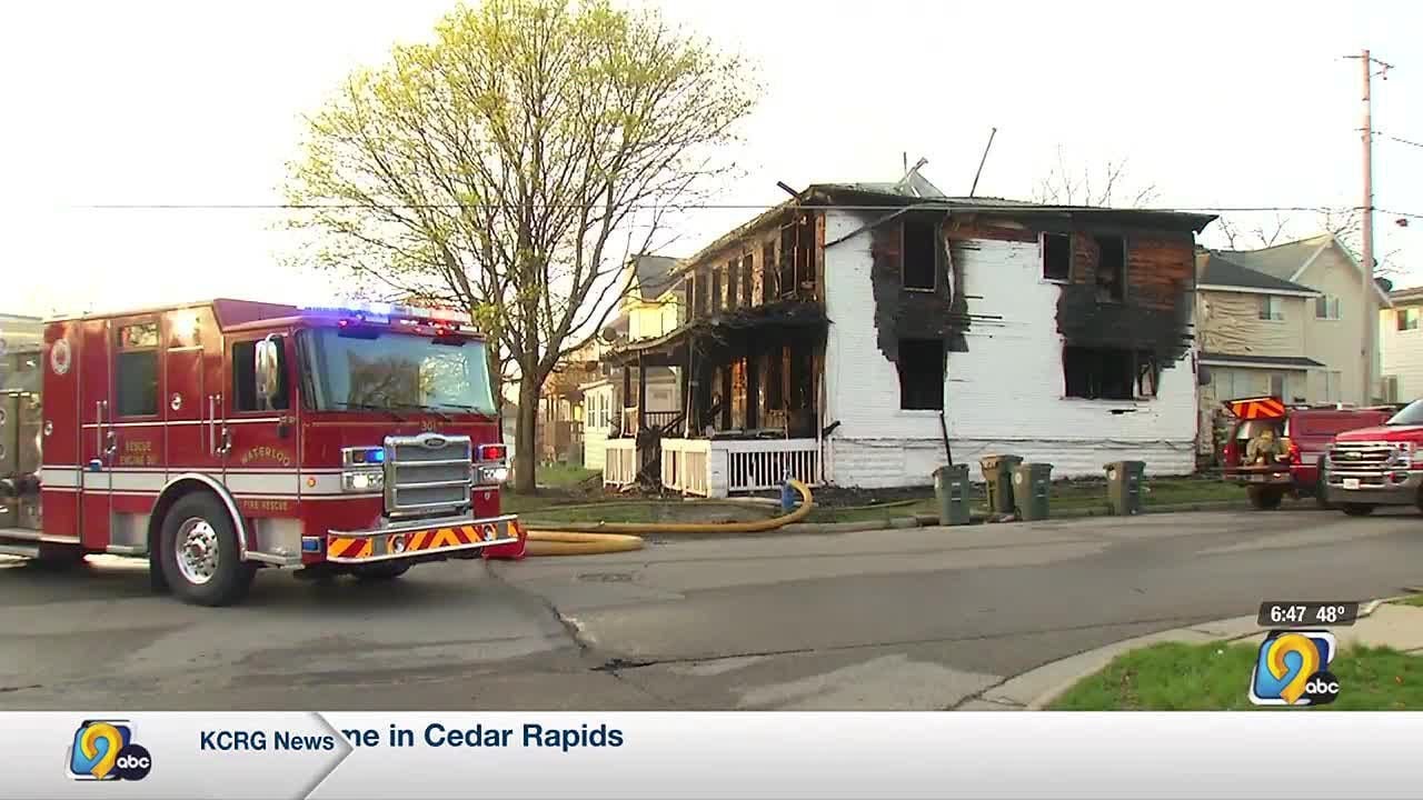 Residents displaced after Waterloo fire - YouTube