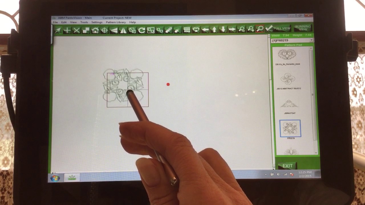 How to Make a Quilt Block with Innova Pantovision - YouTube