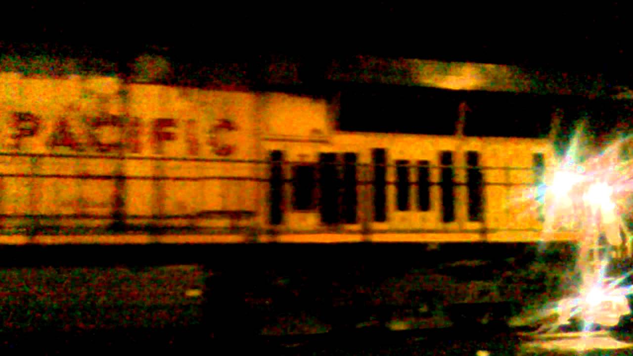 Railfaning UP 6958 GE C60/44AC Leading!! - YouTube
