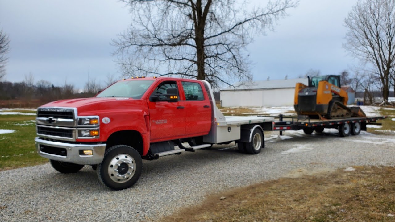 Silverado 5500HD 4x4 MPG, dodging buzzards, Amish drifting buggy - YouTube