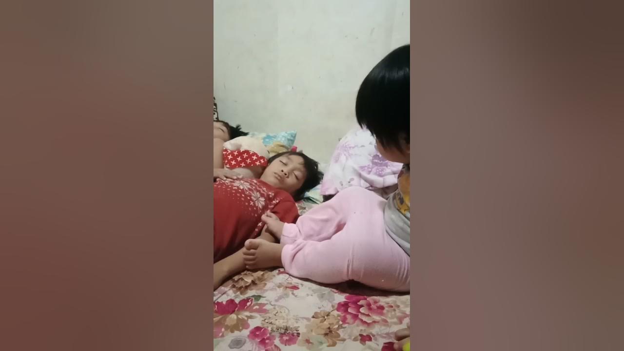 Ginigising ang tito nya ️ sya lang daw kc kalaro nya 🥰 - YouTube