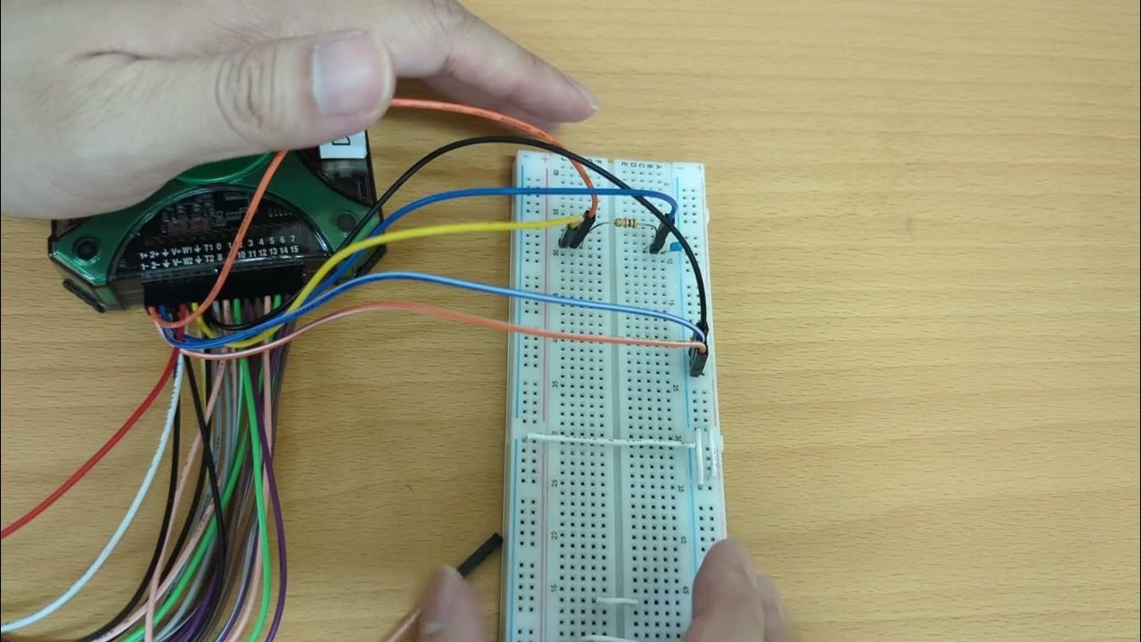 Digilent Analog Discovery 2 Bode plot example - YouTube