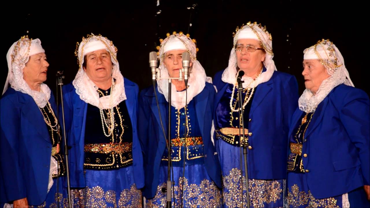 Γυναίκες της Άνω Δερόπολης - YouTube