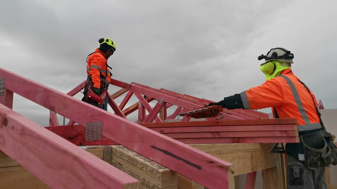 Installing trusses - YouTube