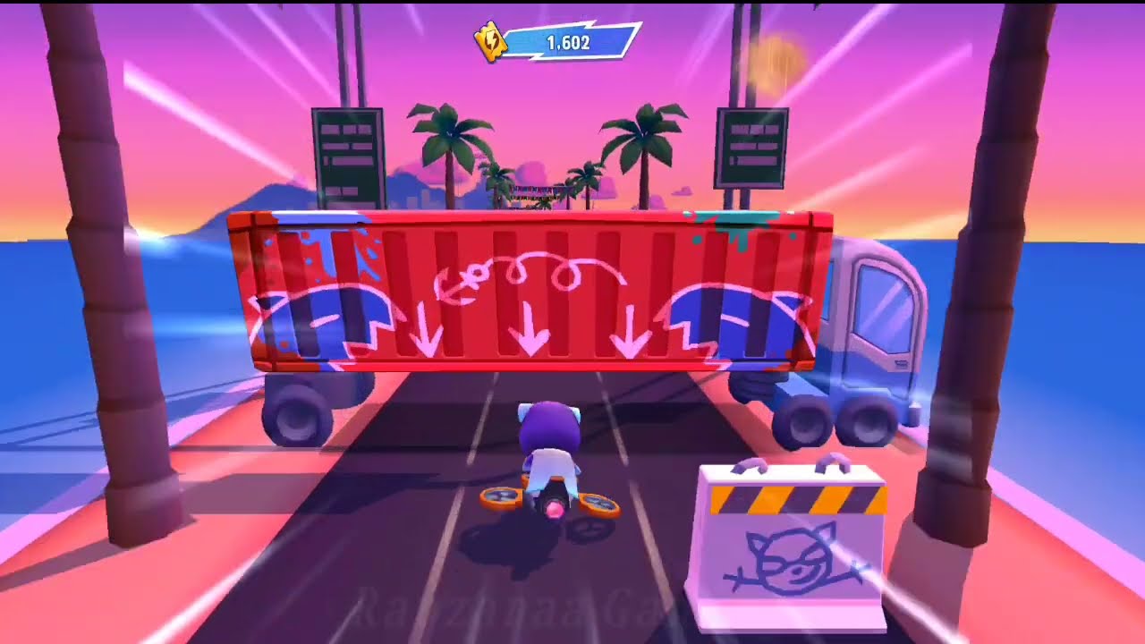 Talking Tom Hero Dash - Superheroes on a motorcycle ride on the Spider ...