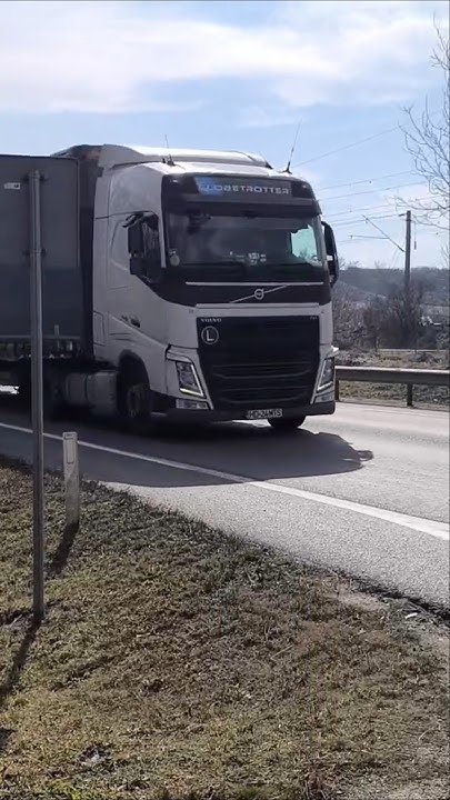 truckspotting RO (sequence from a video) - YouTube