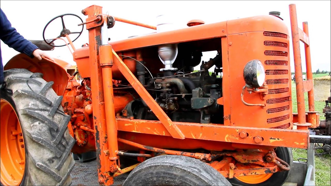 Tracteur Renault (essence) - YouTube