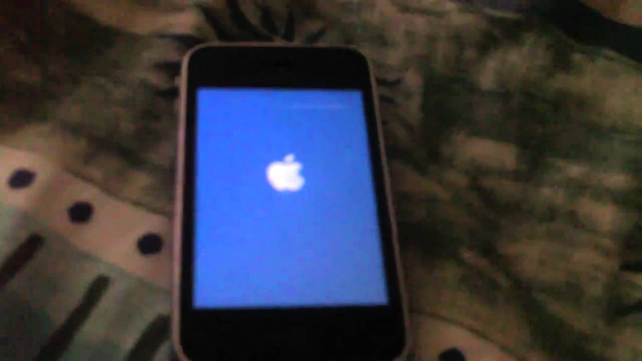 iPhone 3gs wont start up - YouTube