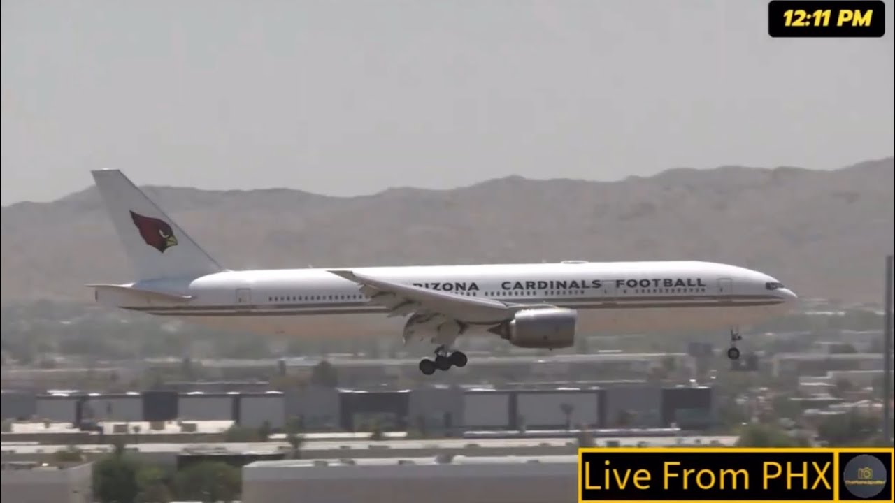 Arizona Cardinals Football Boeing 777-200ER landing at Phoenix (PHX ...