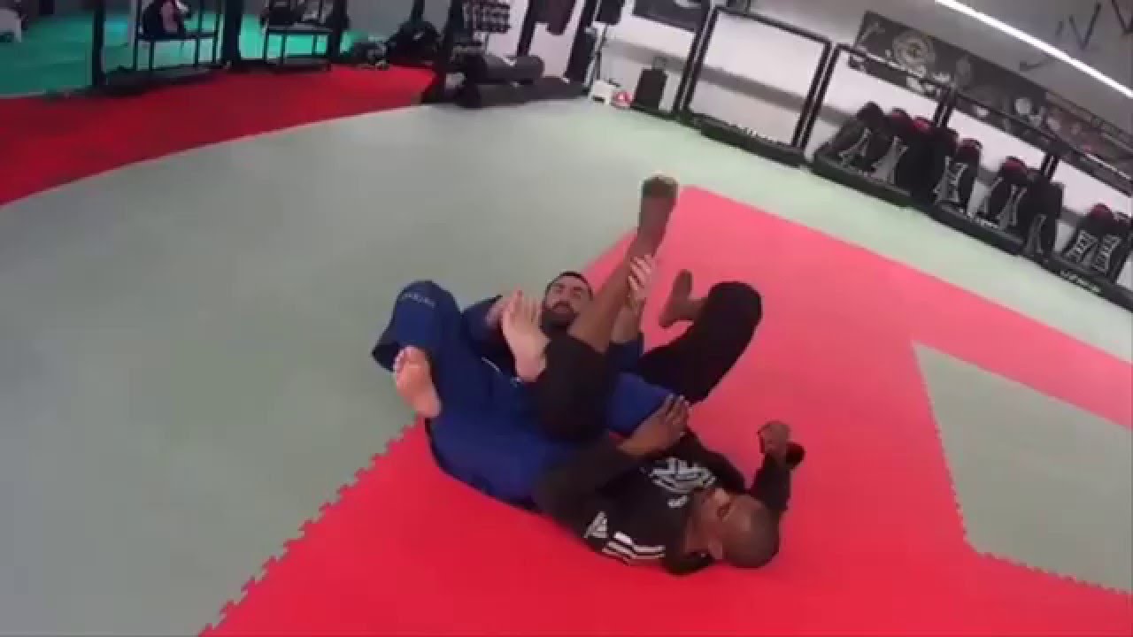 Enchainement 100kg/dos/compression de mollet par Yovan Delourme - YouTube