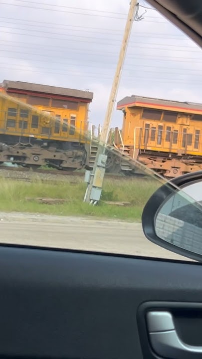 UP 7951 Leads Manifest Train #unionpacific - YouTube