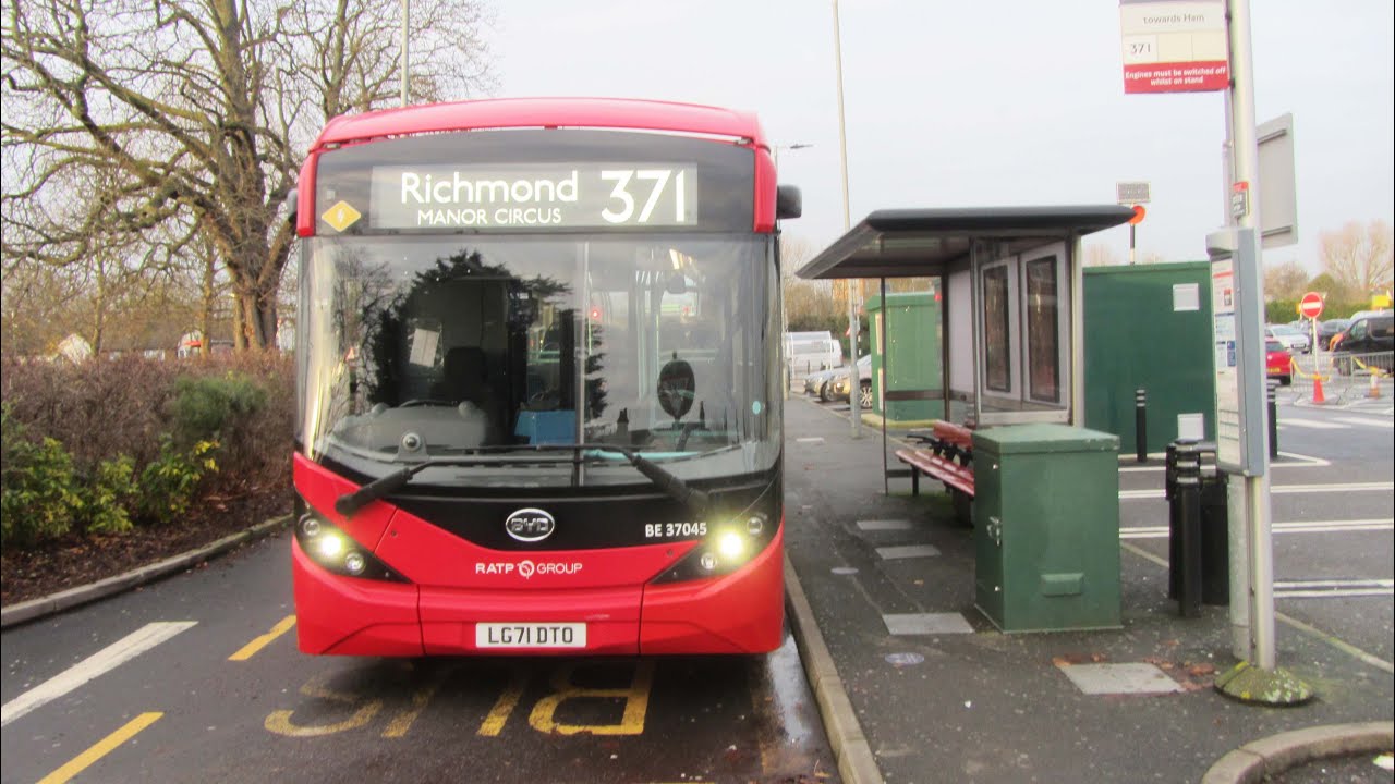 Electric Buses On London Bus Route 371, Richmond - Kingston. - YouTube