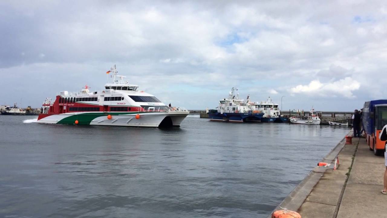 Ankunft des Helgoline Halunder Jet auf Helgoland - YouTube
