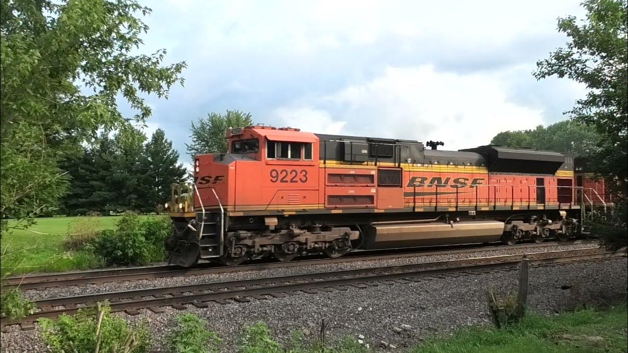 Worst K5LLA on BNSF 9223 East in Wyanet, IL 7/18/21 - YouTube