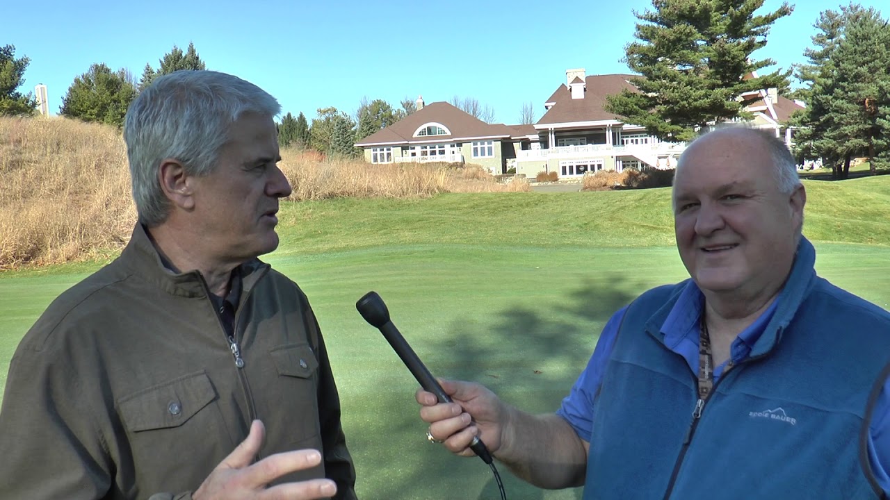 PGA Pro George Bowman moonlights as the Red Wing Alumni goalie - YouTube