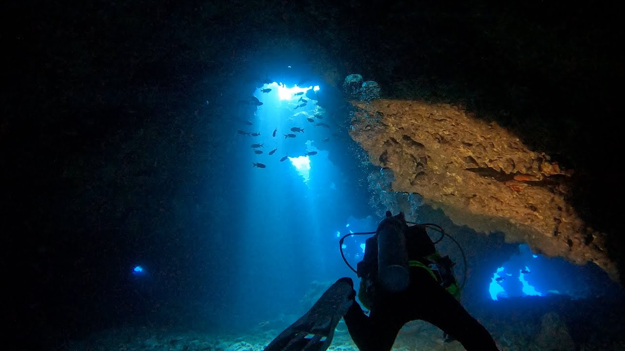 Scuba Dive Lanai Cathedral, Hawaii - YouTube