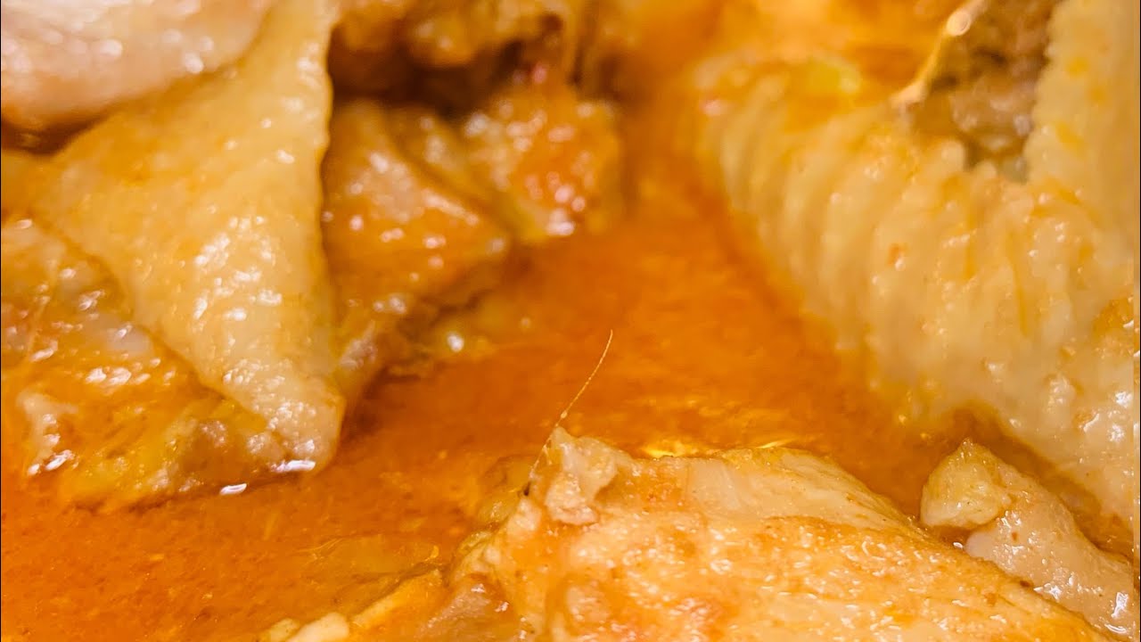 How to make local chicken stew(Malawi style) - YouTube
