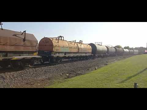 NS G3R extra NS G34 with NS 6999 SD60E WFRX 8871 SD70MAC and WFRX 8870 SD70MAC - YouTube